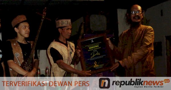 Cerita Maestro Delis, Alat Sensapi Asal Dayak Deah Kini Mulai Diminati ...