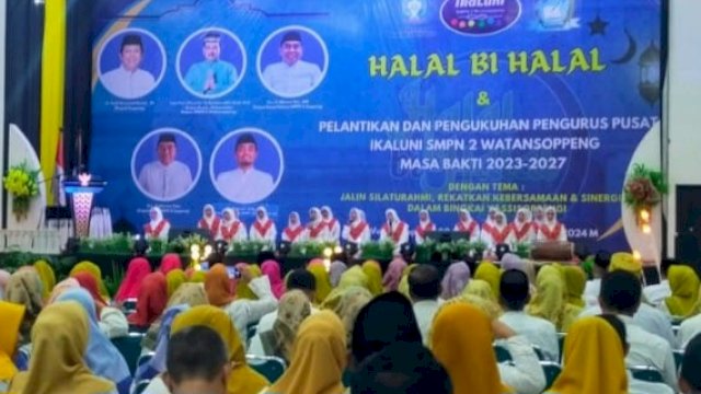 Bupati Soppeng Kaswadi Razak Lantik Pengurus Ikalumni SMP 2 Watansoppeng
