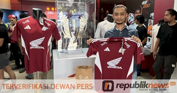 Store PSM Makassar Resmi Dibuka, Segini Harga Jersey Player Issue dan ...